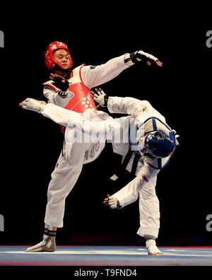 Great Britain's Aaliyah Powell (left) in action during their semi-final ...