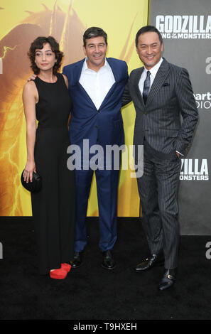 KEN WATANABE and KYLE CHANDLER in GODZILLA: KING OF THE MONSTERS (2019 ...