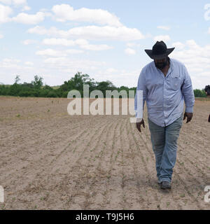 (190519) -- BASKERVILLE, May 19, 2019 (Xinhua) -- John Boyd Jr. reacts ...