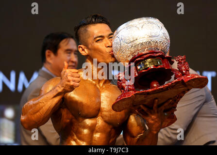 Yangon, Myanmar. 19th May, 2019. Contestants compete in Mixed Pairs ...