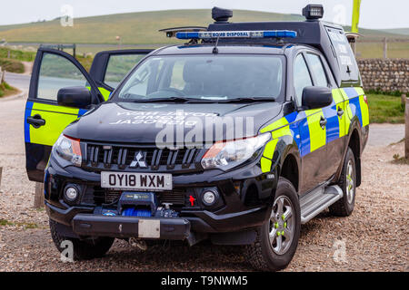 Royal Navy Bomb Disposal vehicle van emergency response diffuse make ...