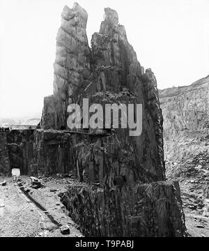 Bethesda Penryhn Slate Quarry, Wales Stock Photo - Alamy