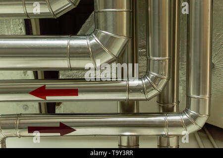 installation of heating system on the roof of the pipe house heating ...