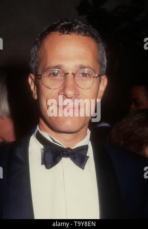 In this April 1994 photo, James Fulton and his daughter Diane Daigle ...