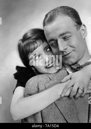 Heinz Ruehmann as Fred Holmes and Dolly Haas as Edith Ringler in the ...