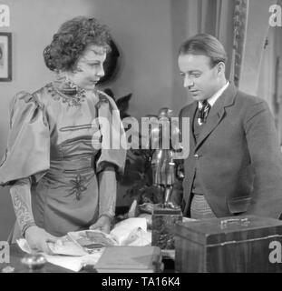 Heinz Ruehmann as Dr. Hans Pfeiffer / Erich Pfeiffer (left) and Jakob ...