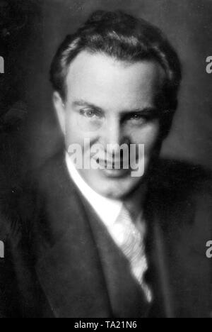RICHARD TAUBER (1891-1948) Austrian opera singer and film actor with ...