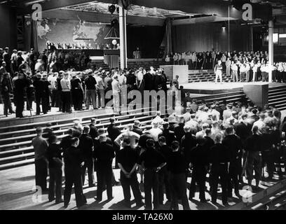 Scene on a ' Strength Through Joy' trip 1935 Stock Photo - Alamy