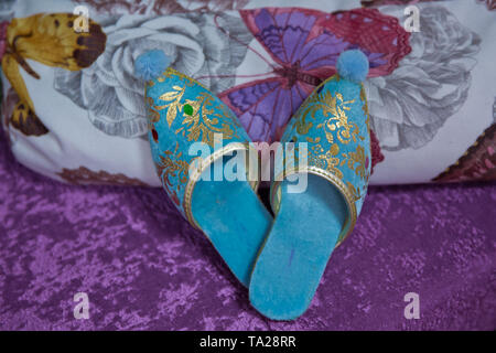 Traditional Arabic (aladdin) slippers on white background. Felt shoes ...