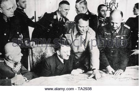 Adolf Hitler, Hungarian Prime Minister Gyula Gömbös and Hermann Goering ...