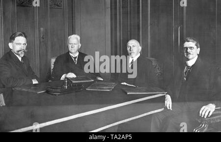 Reichstag session, 1924 Stock Photo - Alamy