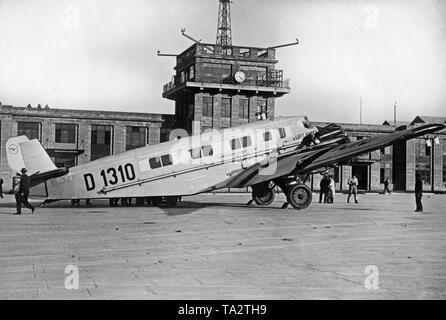 transport / transportation,aviation,airplane,Junkers Ju F 13,boarding ...