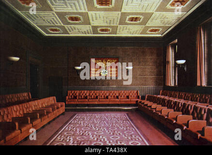 Hitler, Troost with workers Stock Photo - Alamy