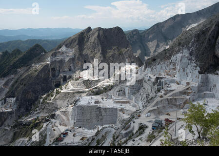 A view of the marble quarries of the Fantiscritti Basin near Carrara ...