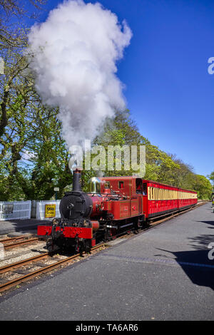 Victorian steam engine at Castletown railway station Stock Photo - Alamy