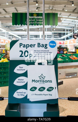Morrisons introducing US style paper bag on trial in grocery store ...
