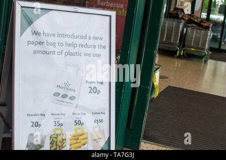 Morrisons introducing US style paper bag on trial in grocery store ...