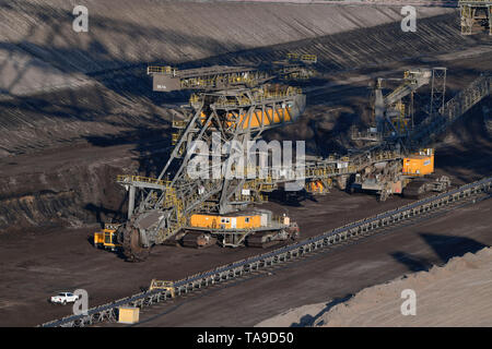 Bagger, Braunkohle Tagebau Cottbus Nord, Jänschwalde, Brandenburg ...