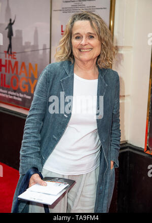 Lehman Trilogy, Piccadilly Theatre, London Stock Photo - Alamy