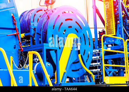 coiled tubing machine to work in the oil fields Stock Photo - Alamy