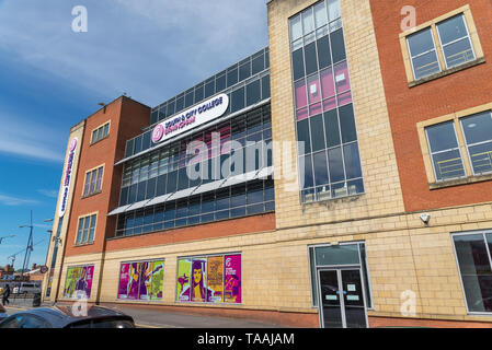 South and City College Birmingham in Digbeth Stock Photo: 79909237 - Alamy