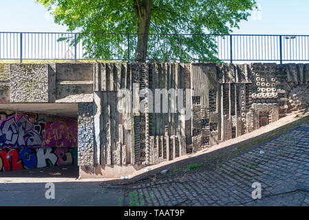 Subway art concrete mural sculptures by Bill (William) Mitchell under ...