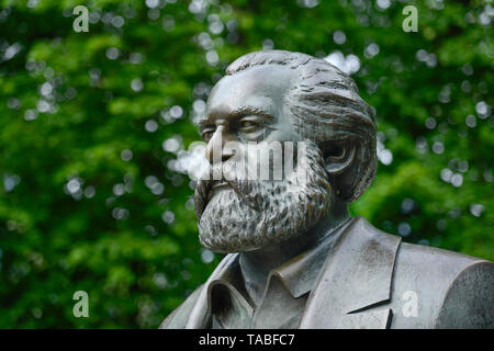Karl Marx, Marx angel's monument, Karl's Liebknecht street, middle ...