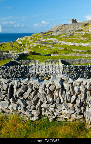 O'Brien's Castle. Inisheer Island - Inis Oirr. Aran Islands, Galway ...