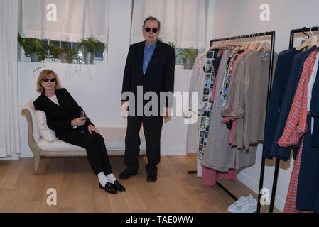 Paris - Shop Agnès b. - Opening night shop Chaillot Stock Photo - Alamy