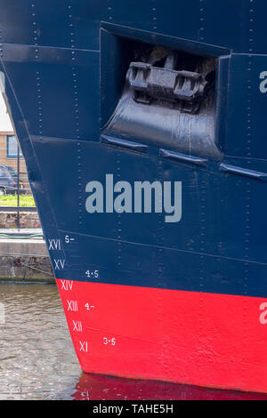 Old riveted ship hull plates Stock Photo - Alamy