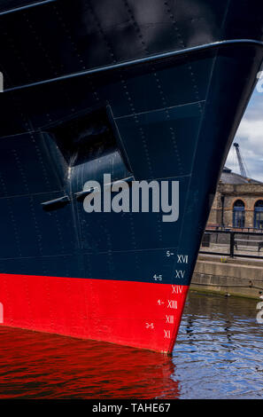 Old riveted ship hull plates Stock Photo - Alamy