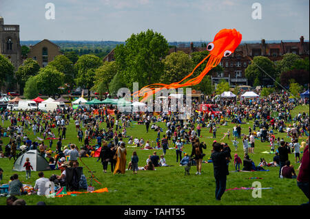 Kites at a kite festival - Streatham Common Kite Day in London Stock ...