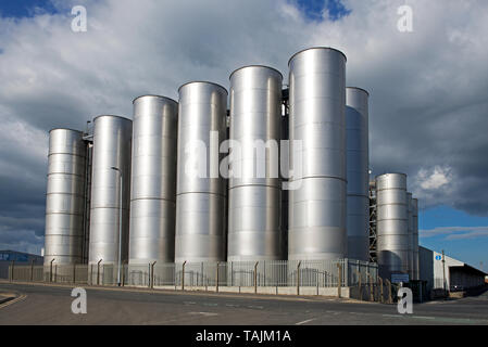 Grain silos in Goole Docks, East Yorkshire, England UK Stock Photo - Alamy