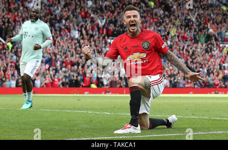 Manchester United Legends player David Beckham in action during the ...