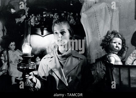 BUNNY LAKE IS MISSING (1965) CAROL LYNLEY, LAURENCE OLIVIER, KEIR ...