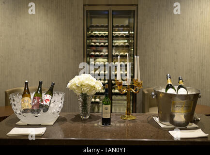 The RED Suite first class Sakura airport lounge by Japan Airlines (JAL ...