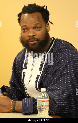 New England Patriot Defensive Lineman Michael Bennett discusses Race ...