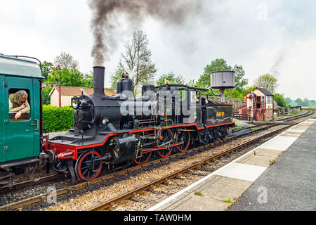 Northiam Station on the Kent & East Sussex Railway with The Wealden ...