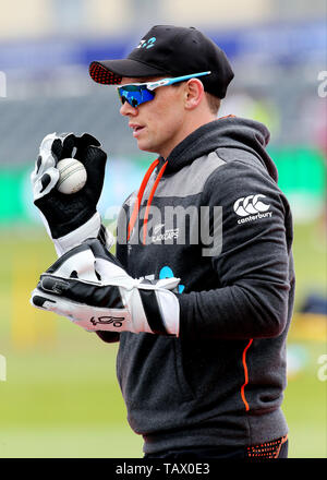 New Zealand wicketkeeper Tom Blundell takes the catch of England's ...