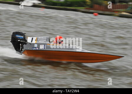 Powerboat Racing - Oulton Broad - GT30 - Thomas Mantripp Stock Photo ...