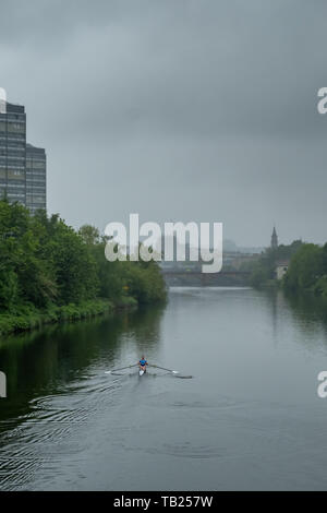 Glasgow, Scotland, UK. 29th May, 2026. UK Weather: Hot summer weather ...