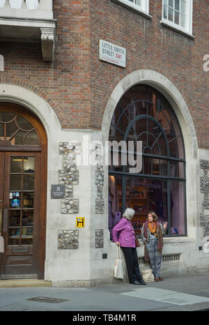 Church House Bookshop, Westminster, London Stock Photo - Alamy