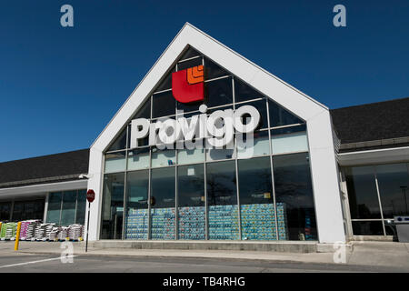 Grocery store Provigo in Montreal, Canada (Provigo Angus Stock Photo ...