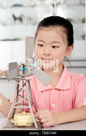 Students do experiments in physics class Stock Photo - Alamy