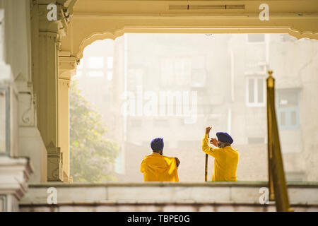 Sikh security guards at the Golden temple , Amritsar , india Stock ...