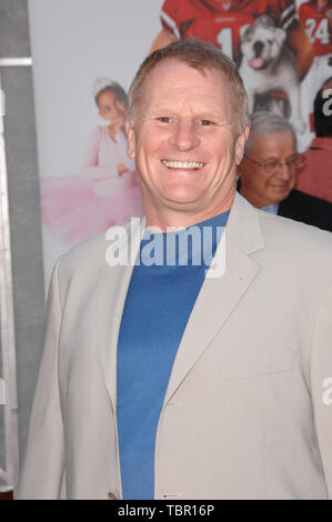Gordon Clapp The Game Plan world premiere held at El Capitan Theatre ...