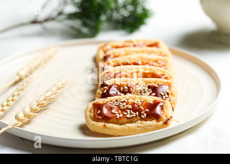 Delicious snack, sesame crisp Stock Photo - Alamy