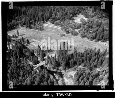 Bridge over the Merced River in the Yosemite Valley, Yosemite National ...