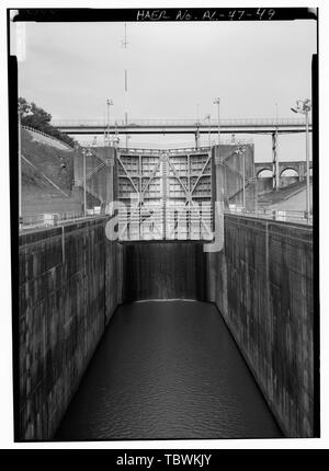 The Wilson Dam spanning the Tennessee River between Lauderdale County ...