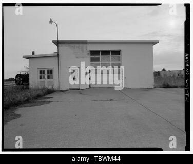 MISSILE ASSEMBLY BUILDING, FRONT, LOOKING EAST. NIKE Missile Base C84 ...